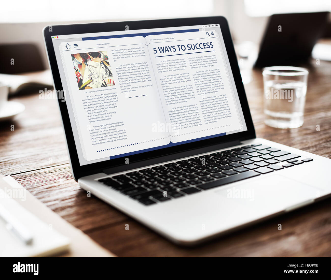 Website Homepage Online Internet Article Concept Stock Photo - Alamy