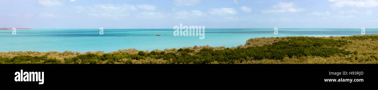Roebuck Bay Broome , North Western Australia , with inter tidal ...