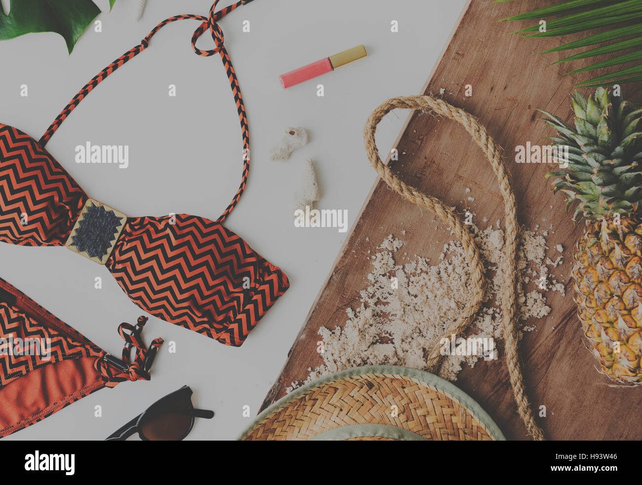 Bikini Hat Pineapple Lipstick Beach Summer Concept Stock Photo - Alamy