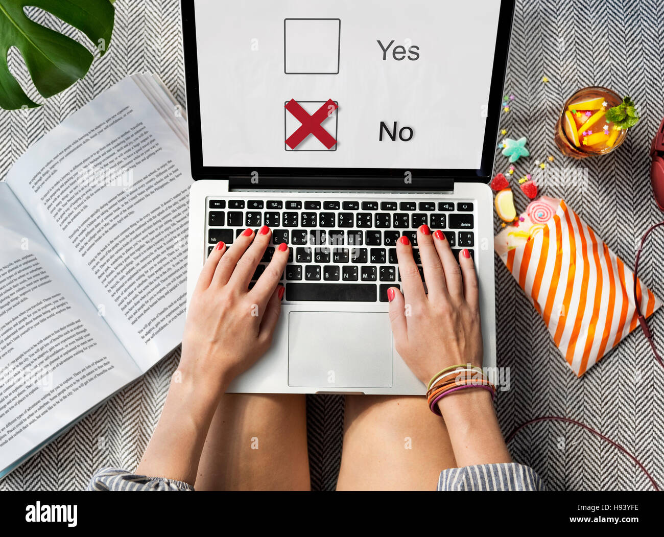 Yes No Answer Questionnaire Concept Stock Photo - Alamy