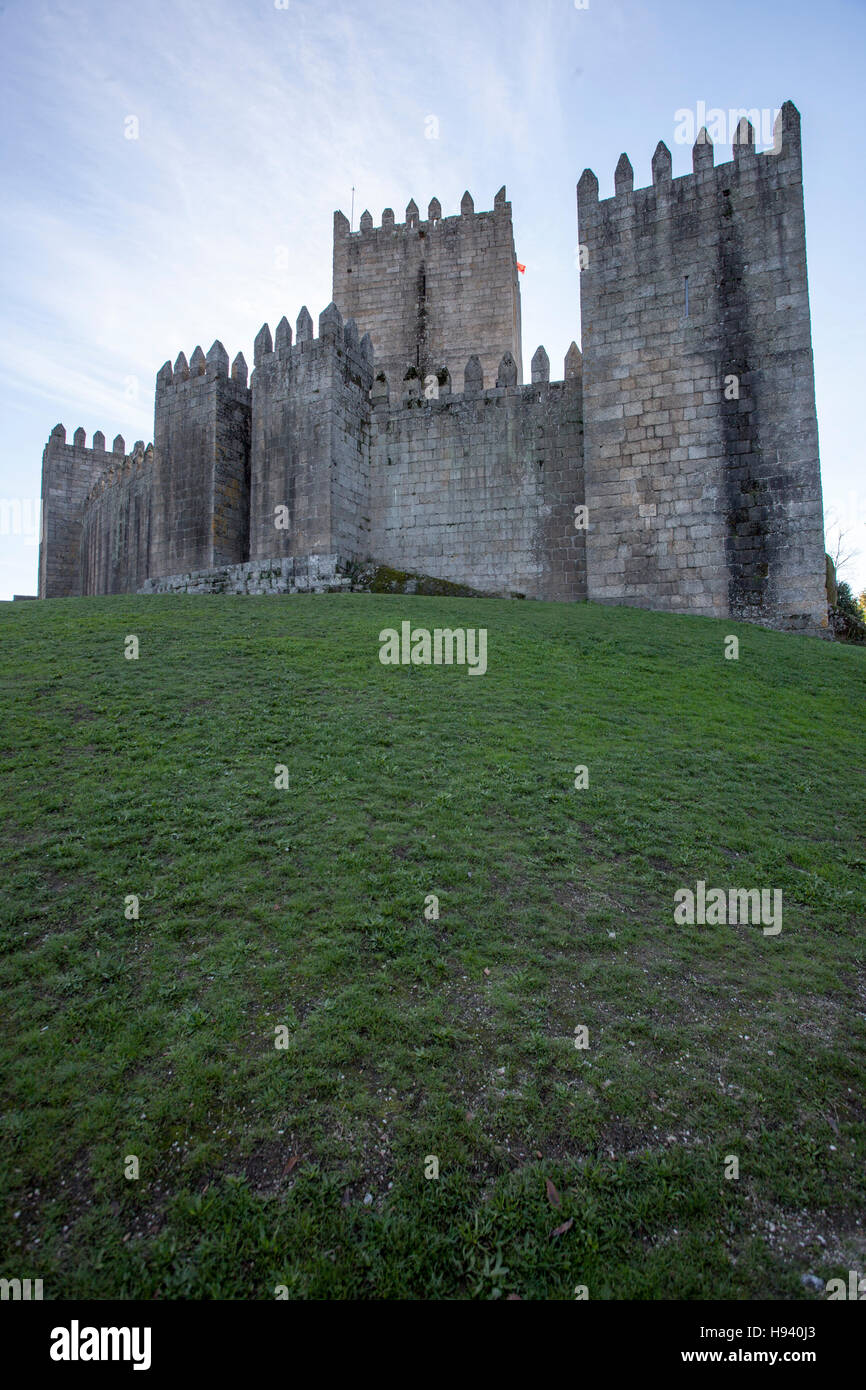 Guimaraes castle portugal hi-res stock photography and images - Alamy