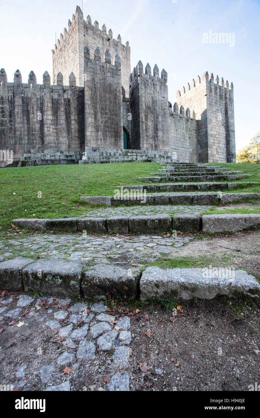 Guimaraes castle portugal hi-res stock photography and images - Alamy