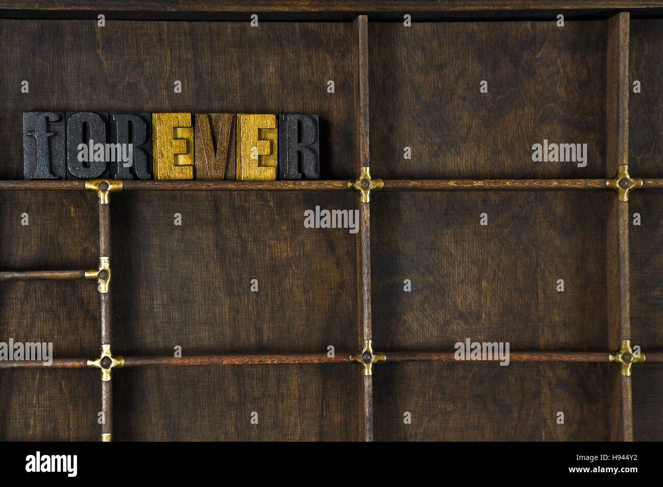 Old wooden box hi-res stock photography and images - Alamy
