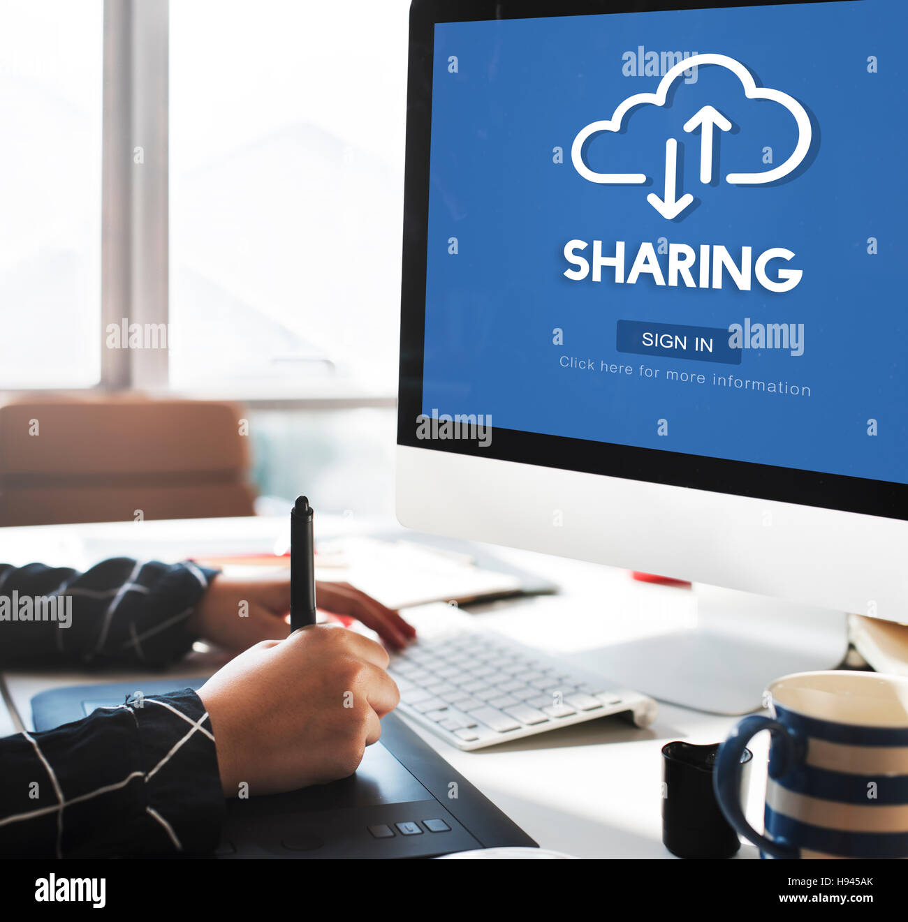 Sharing Social Media Networking Exchange Concept Stock Photo - Alamy