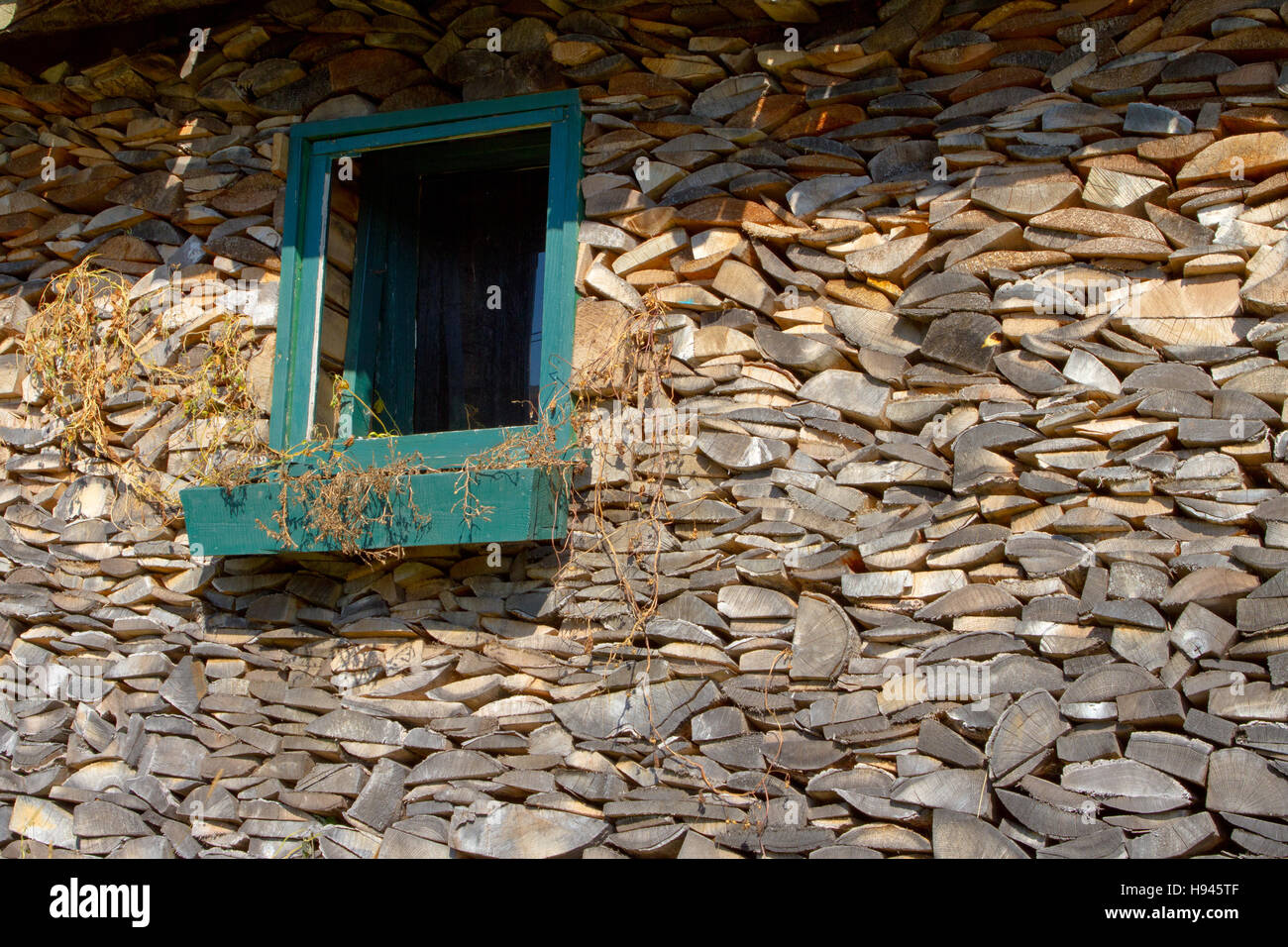 Cabin structure hi-res stock photography and images - Alamy