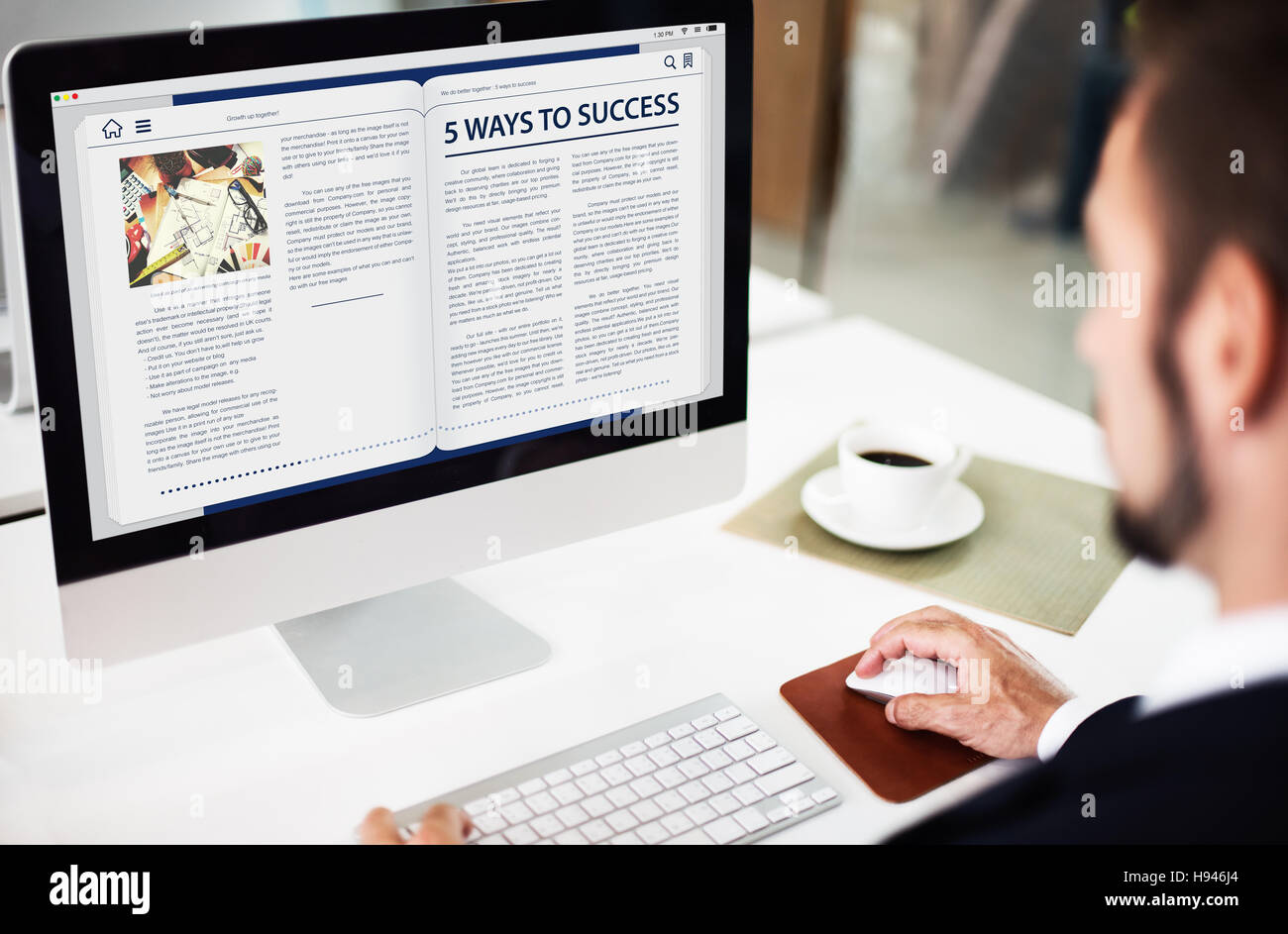 Website Homepage Online Internet Article Concept Stock Photo - Alamy