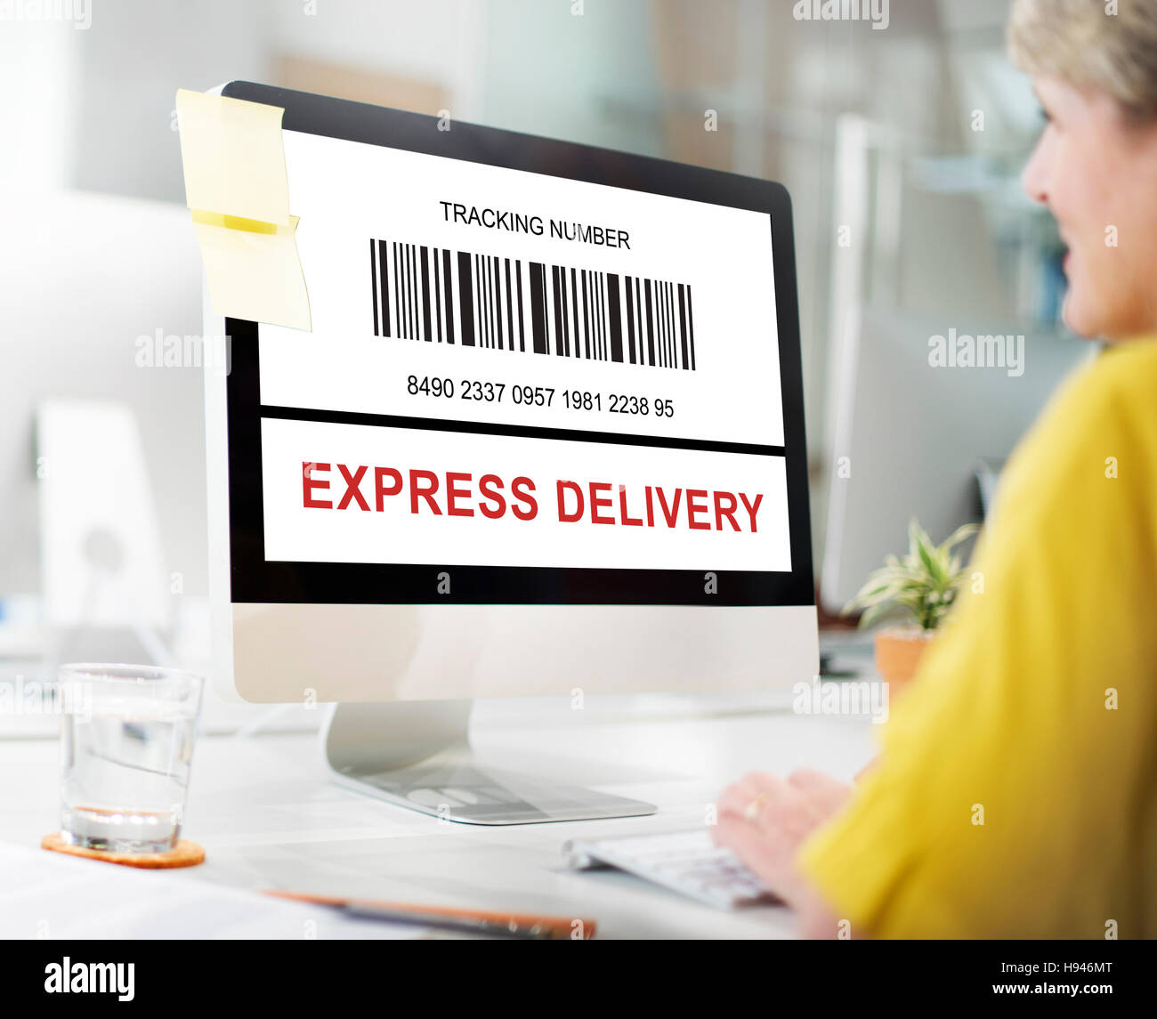 Bar code tracking hi-res stock photography and images - Alamy