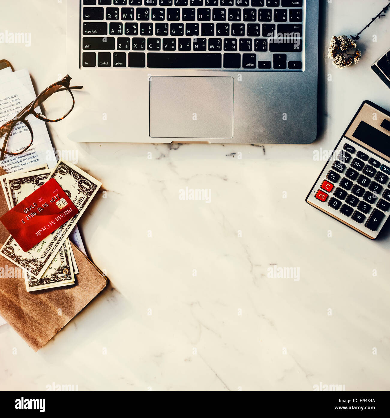 Money document hi-res stock photography and images - Alamy