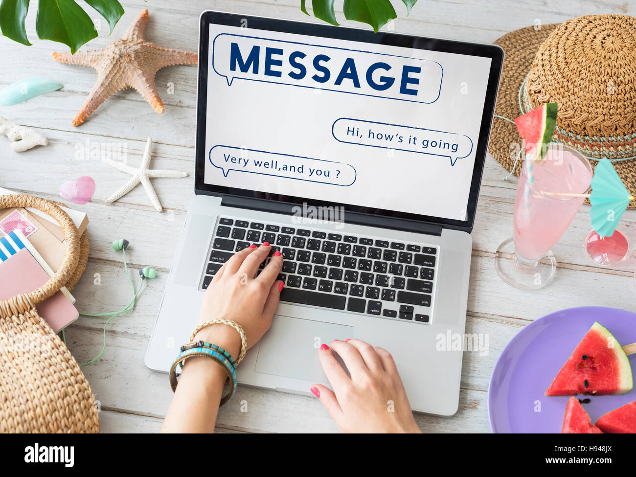Electronic mail message hi-res stock photography and images - Alamy