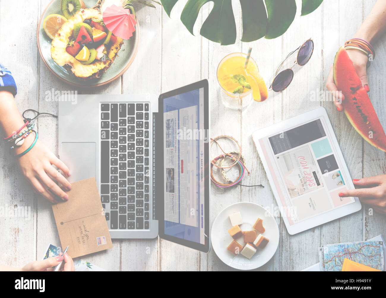 Booking now hi-res stock photography and images - Alamy