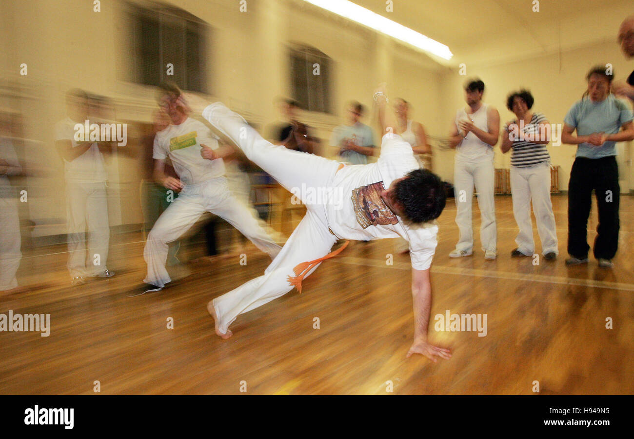 Capoeira Ginga Pura, Rode, Brazilian martial arts Stock Photo - Alamy