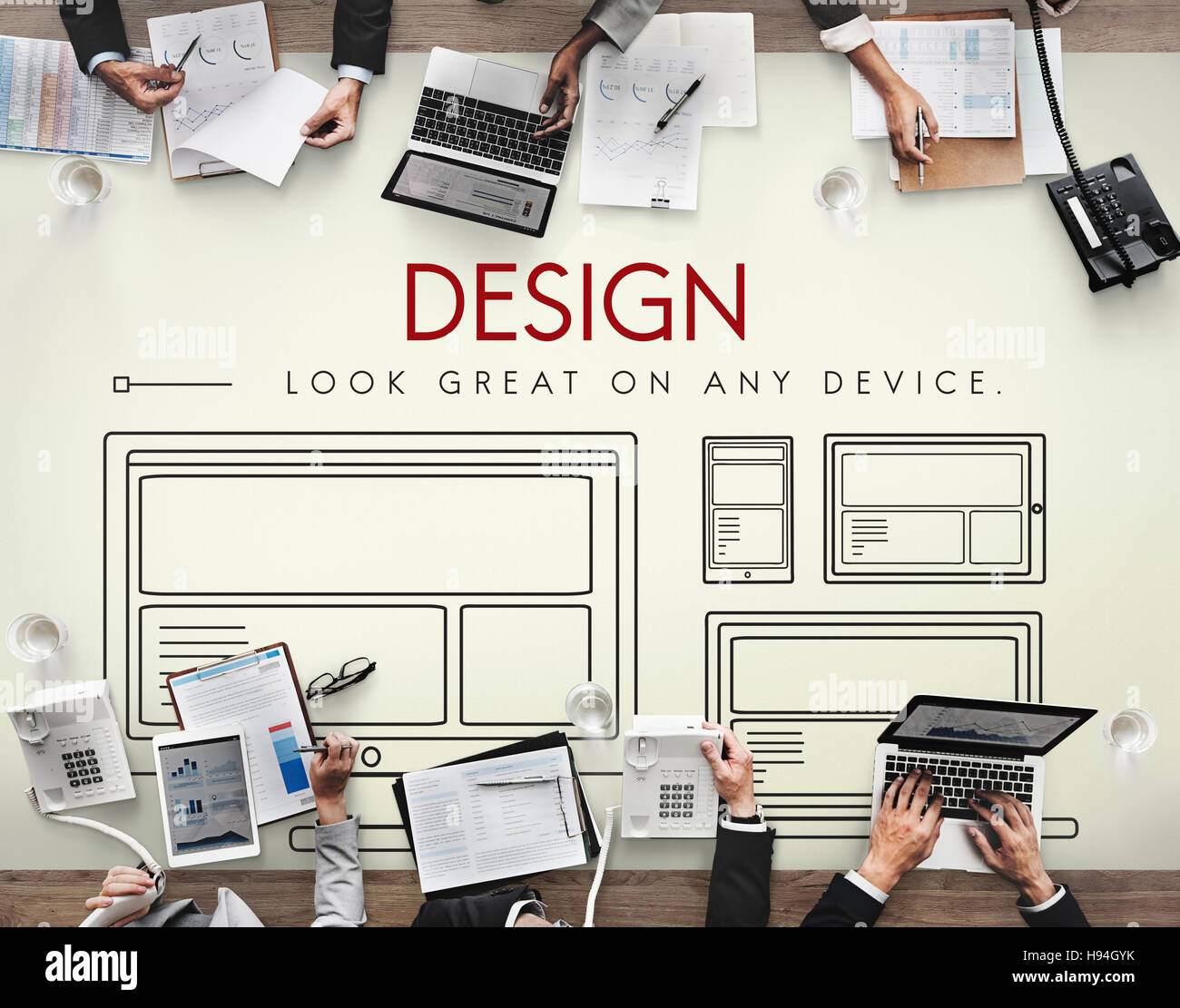 Responsive Design Layout Connection Content Concept Stock Photo - Alamy