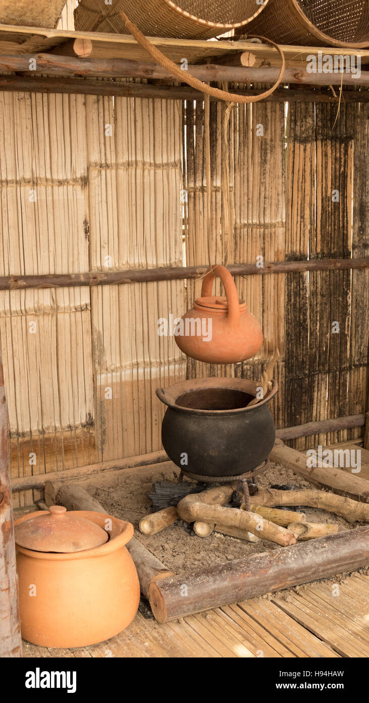 Clay charcoal stove hi-res stock photography and images - Alamy