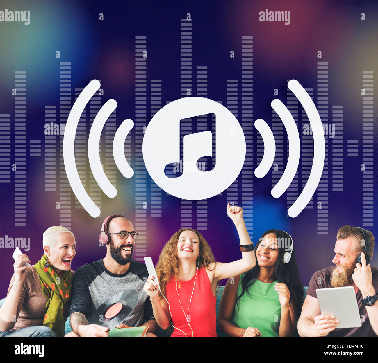 Listen entertainment music audio hi-res stock photography and images ...