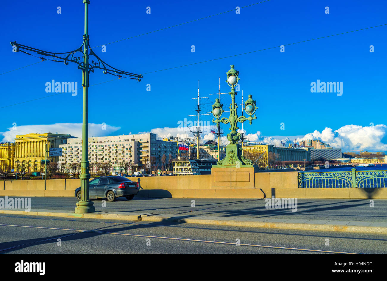 Trinity bridge house hi-res stock photography and images - Alamy