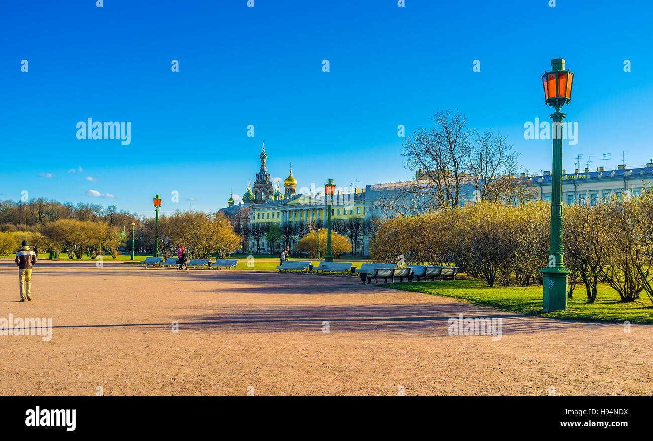 The Mars Field nowadays becomes the public park with a lot of benches ...