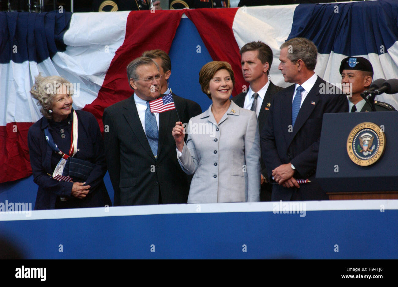 Donald rumsfeld world trade hi-res stock photography and images - Alamy