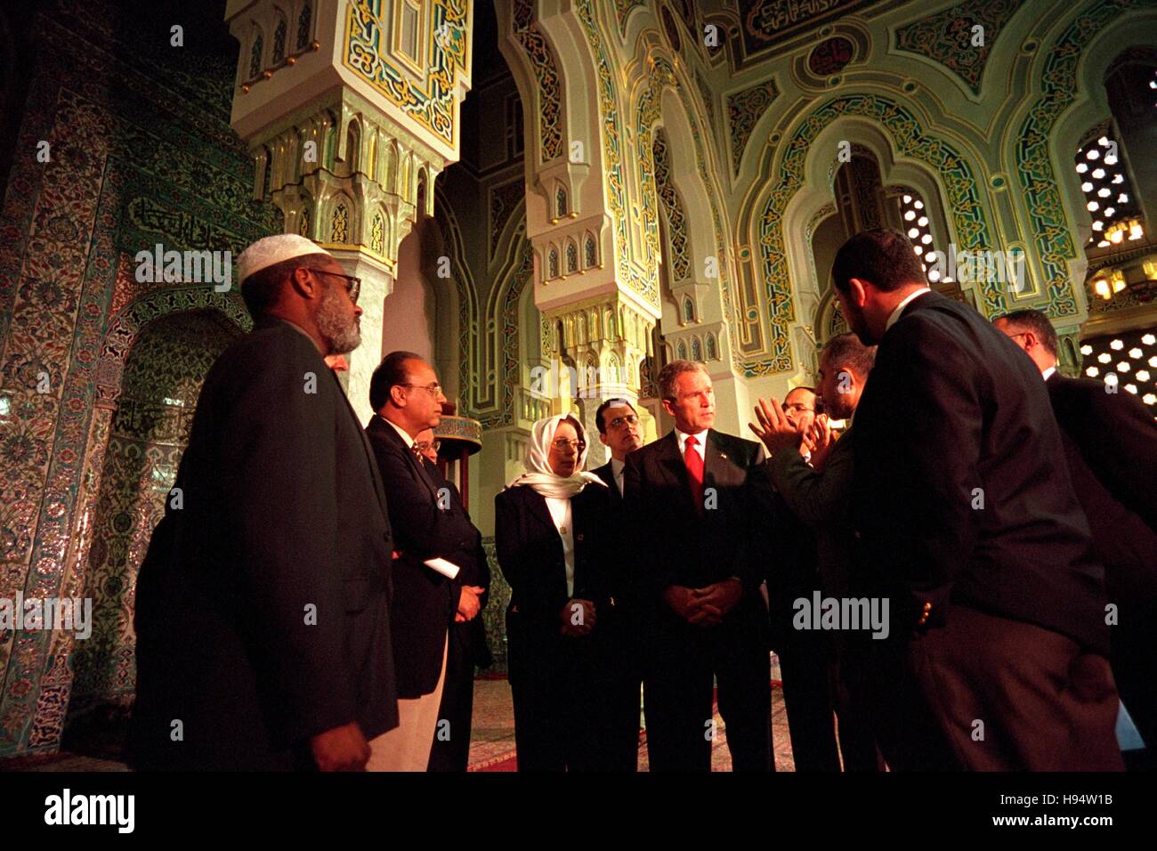 U.S. President George W. Bush talks with Islamic community leaders ...