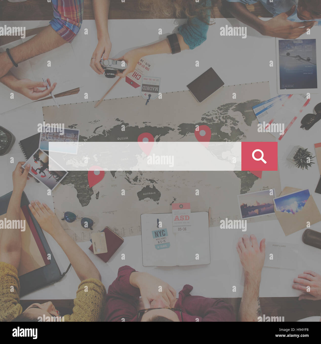 Magnifier logo hi-res stock photography and images - Alamy