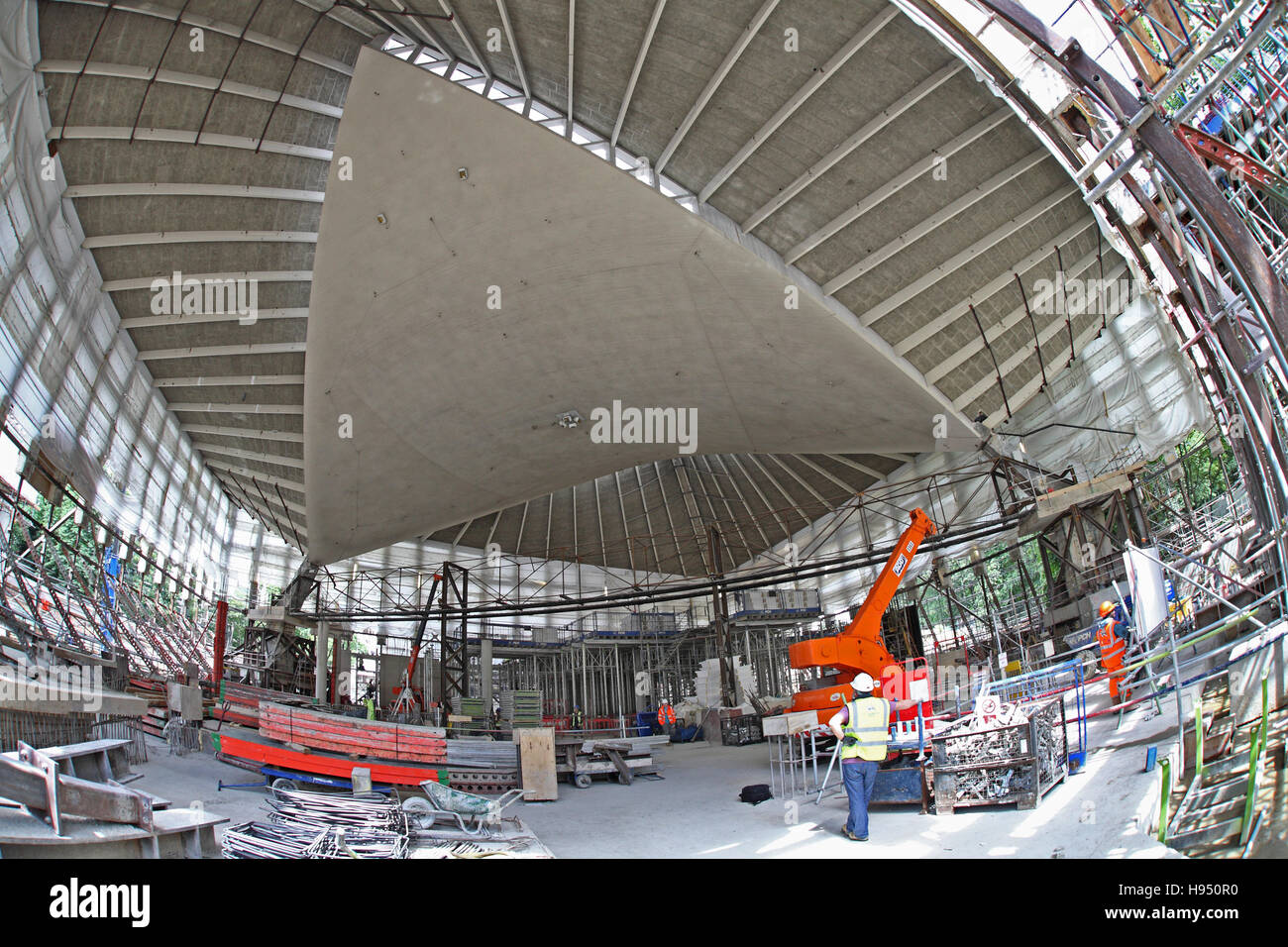 Parabola building hi-res stock photography and images - Alamy