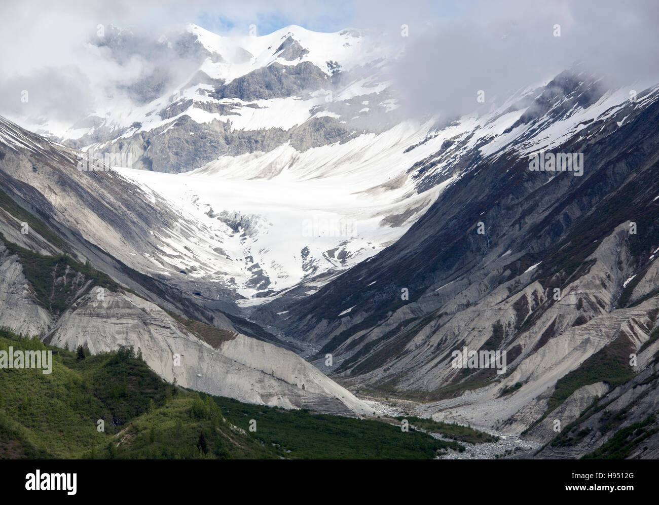 The scenic view of mountains in Glacier Bay national park (Alaska Stock ...