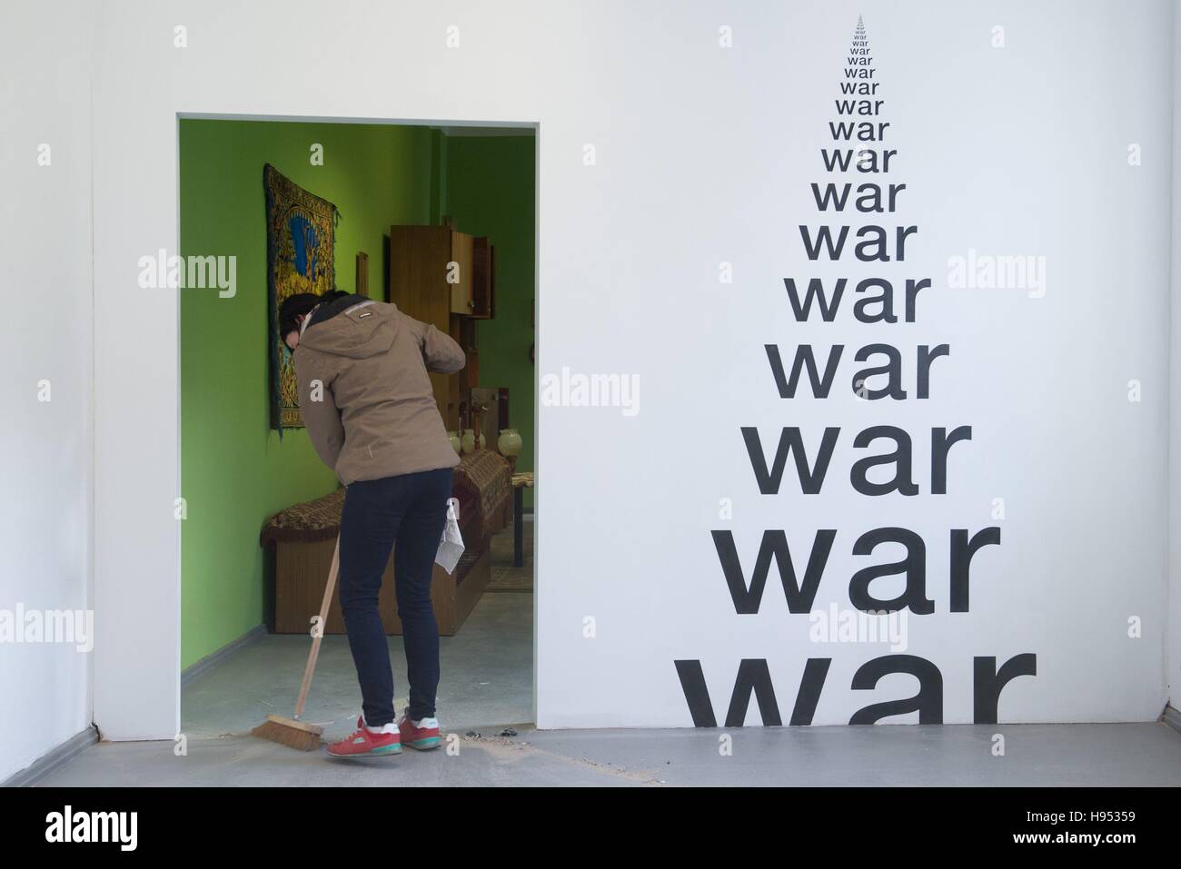 Dresden, Germany. 18th Nov, 2016. A museum employee standing next to ...