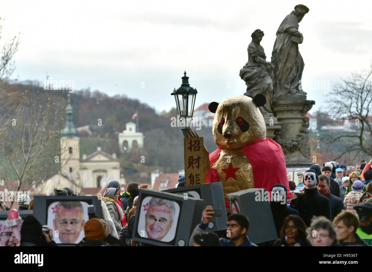 Prague, Czech Republic. 17th Nov, 2016. A satirical march of masks ...