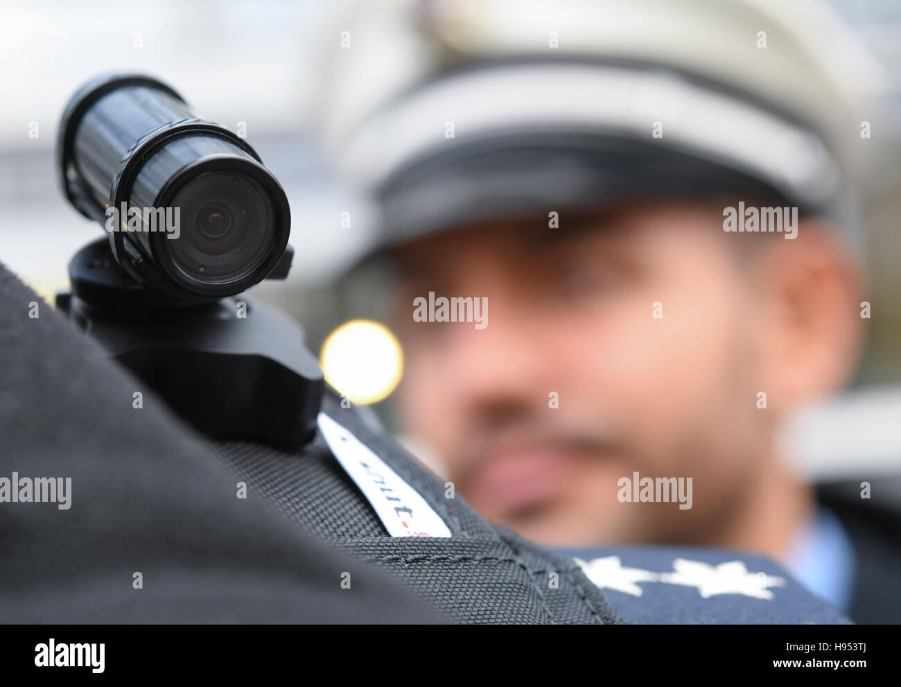 Body Cam Wearing High Resolution Stock Photography and Images - Alamy