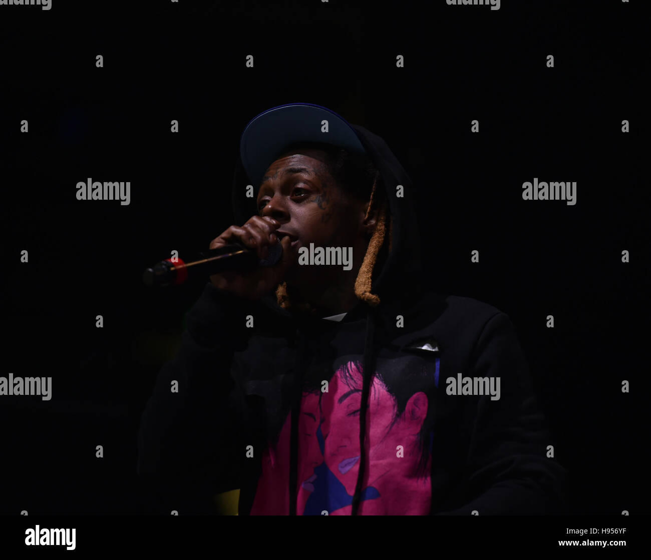 Norfolk, VIRGINIA, USA. 18th Nov, 2016. LIL WAYNE, grammy winner brings ...