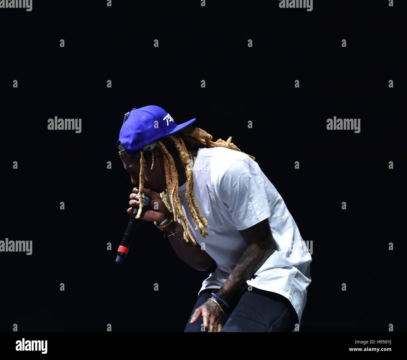 Norfolk, VIRGINIA, USA. 18th Nov, 2016. LIL WAYNE, grammy winner brings ...