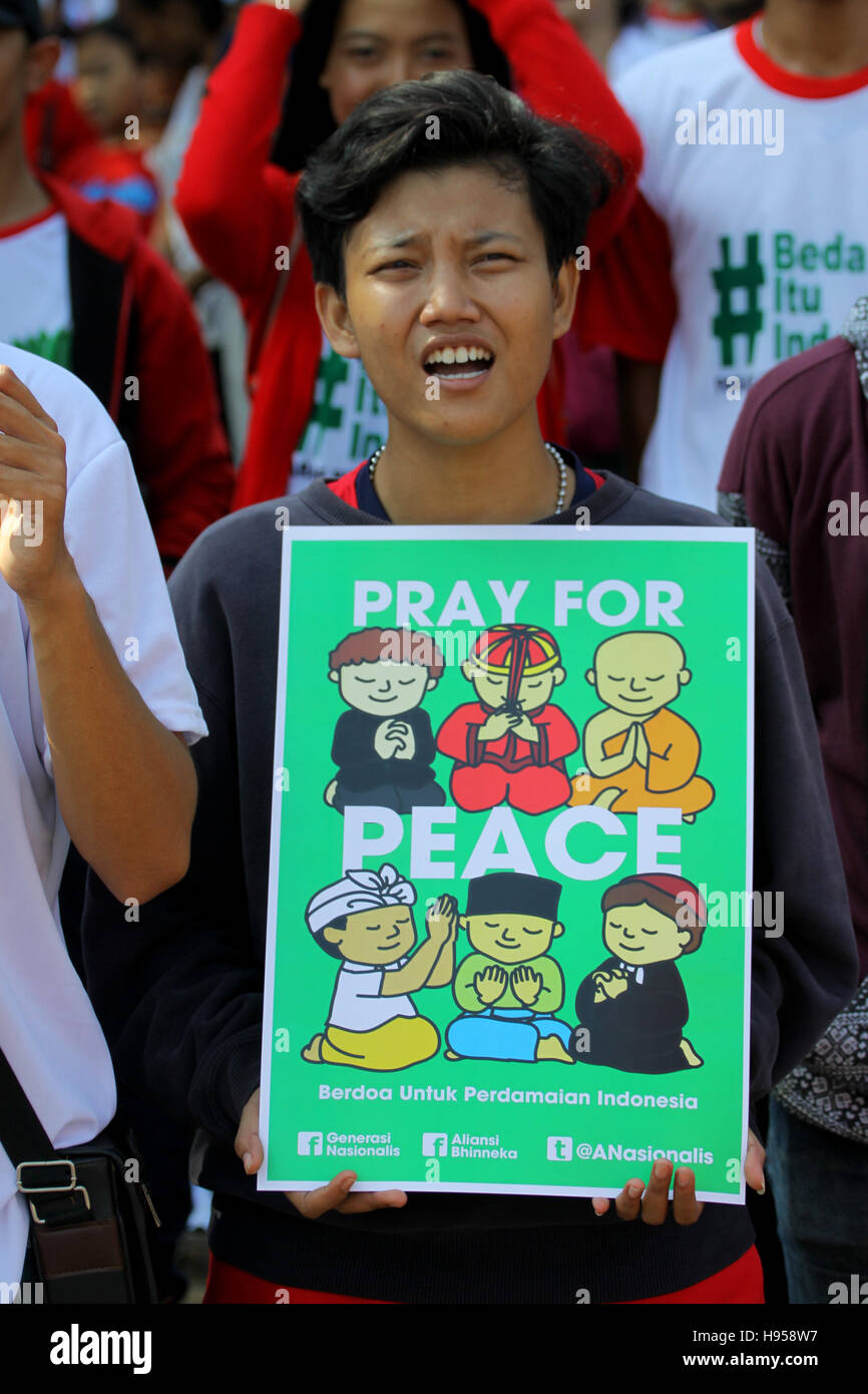Jakarta, Jakarta, Indonesia. 19th Nov, 2016. The peace rally in the ...