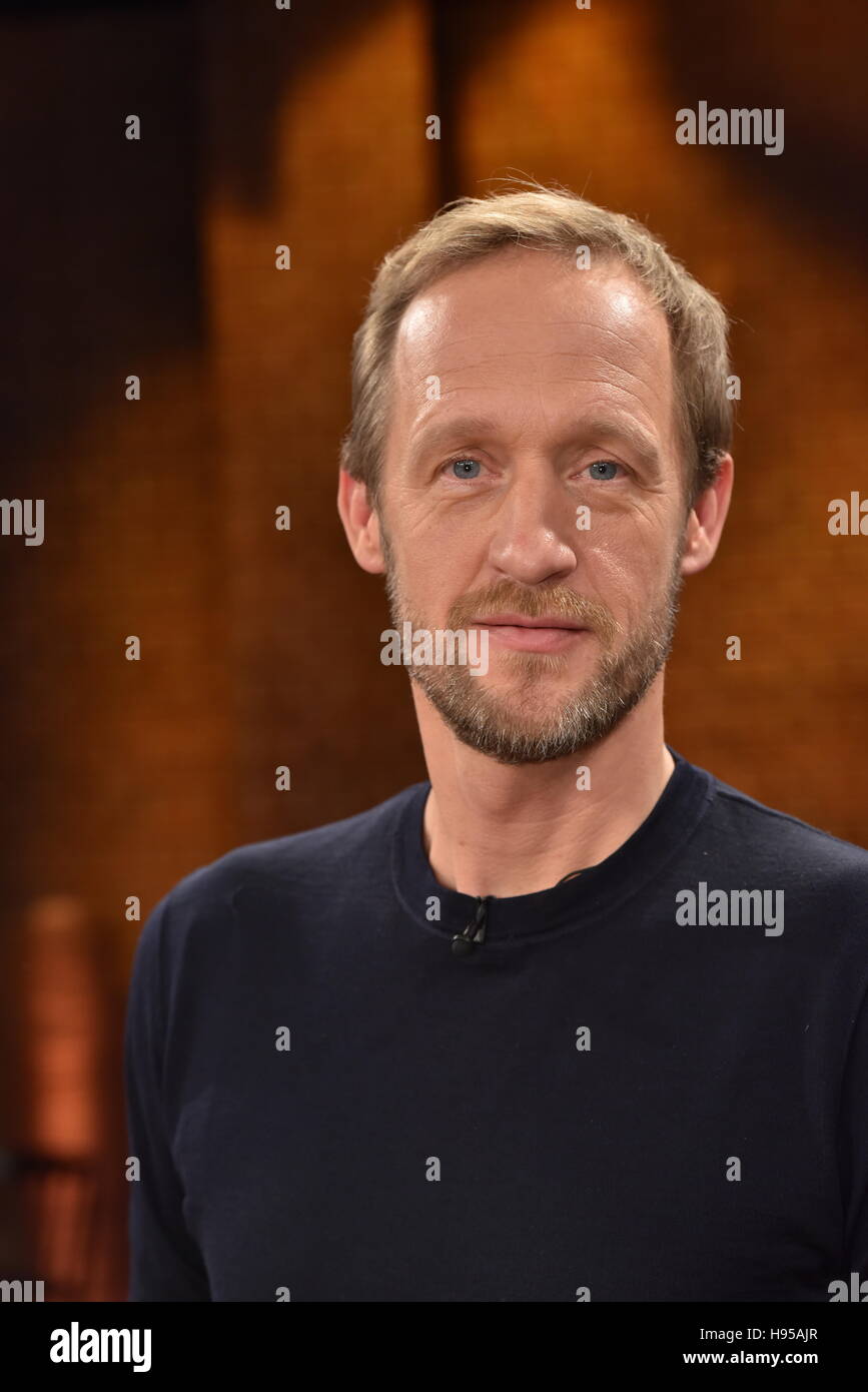 Cologne, Germany. 18th Nov, 2016. Actor Stephan Kampwirth is a guest on ...