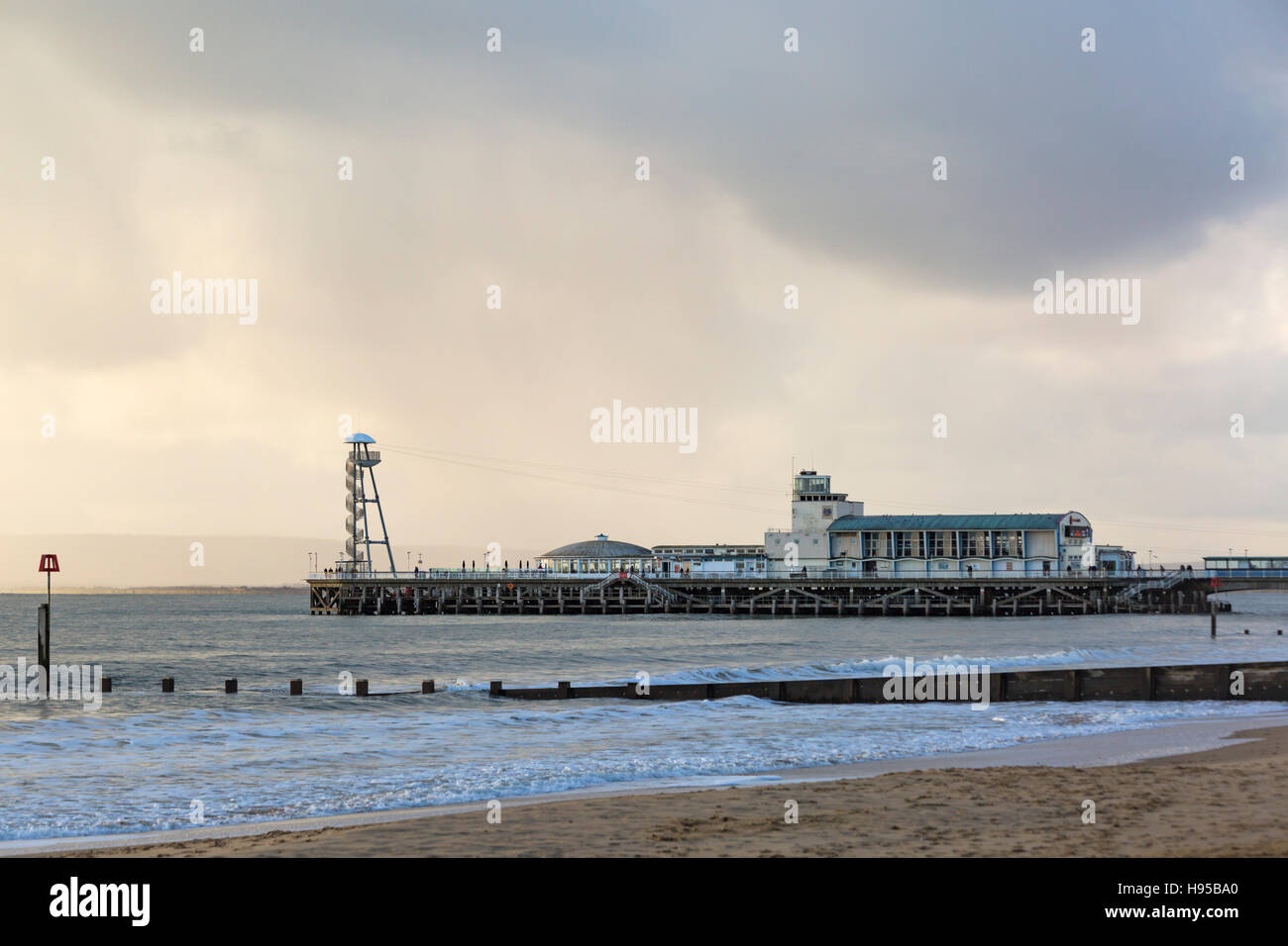 Bournemouth, Dorset, UK 19 November 2016. UK weather: sunshine before ...