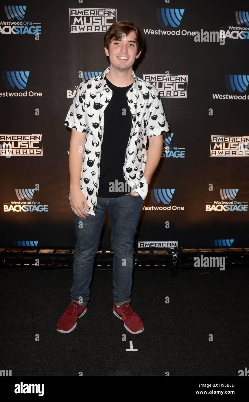 Los Angeles, California, USA. 18th Nov, 2016. Zach Sang at Westwood One ...