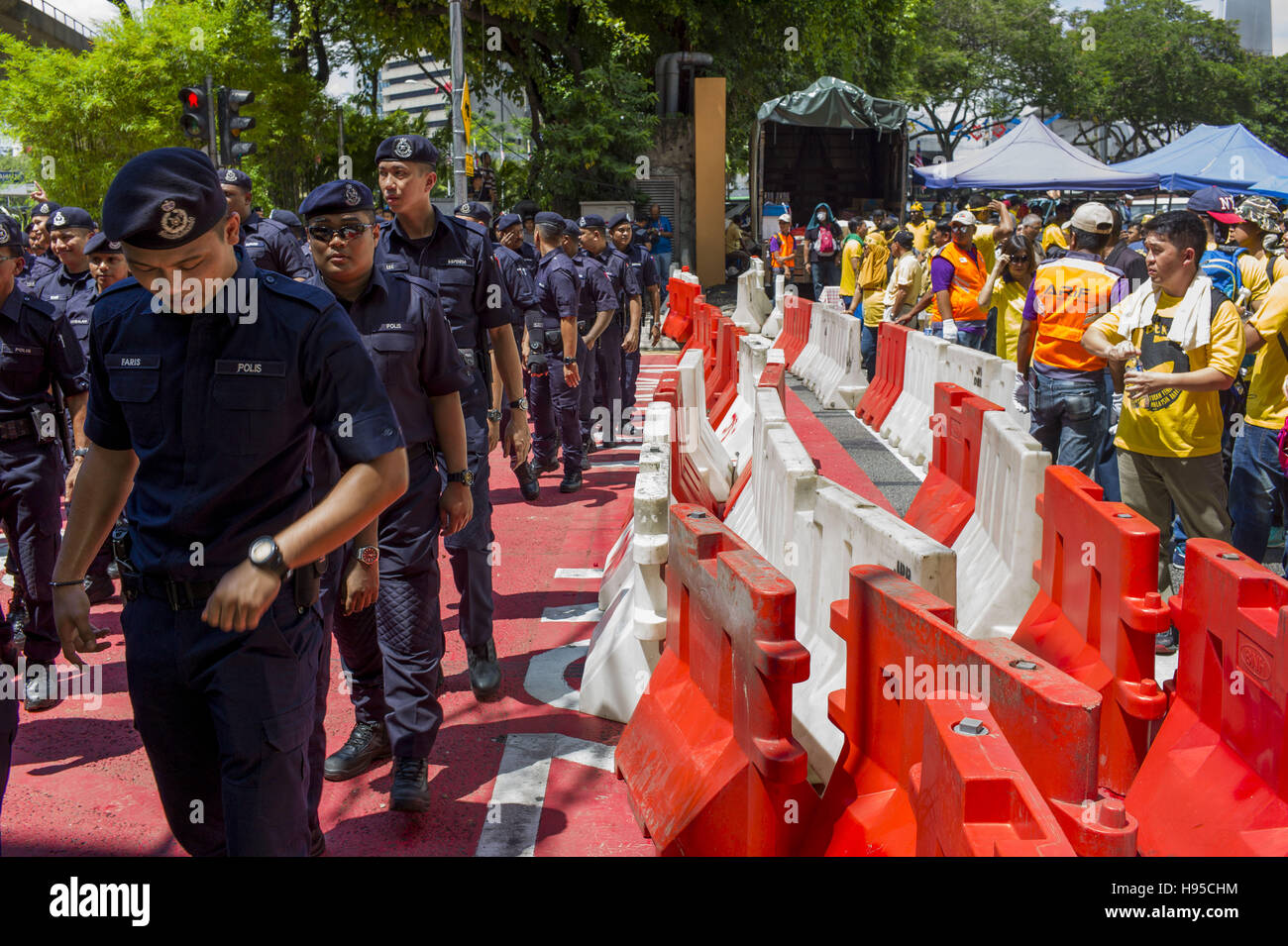 Kuala Lumpur, KUALA LUMPUR, MALAYSIA. 19th Nov, 2016. Malaysia Royal ...
