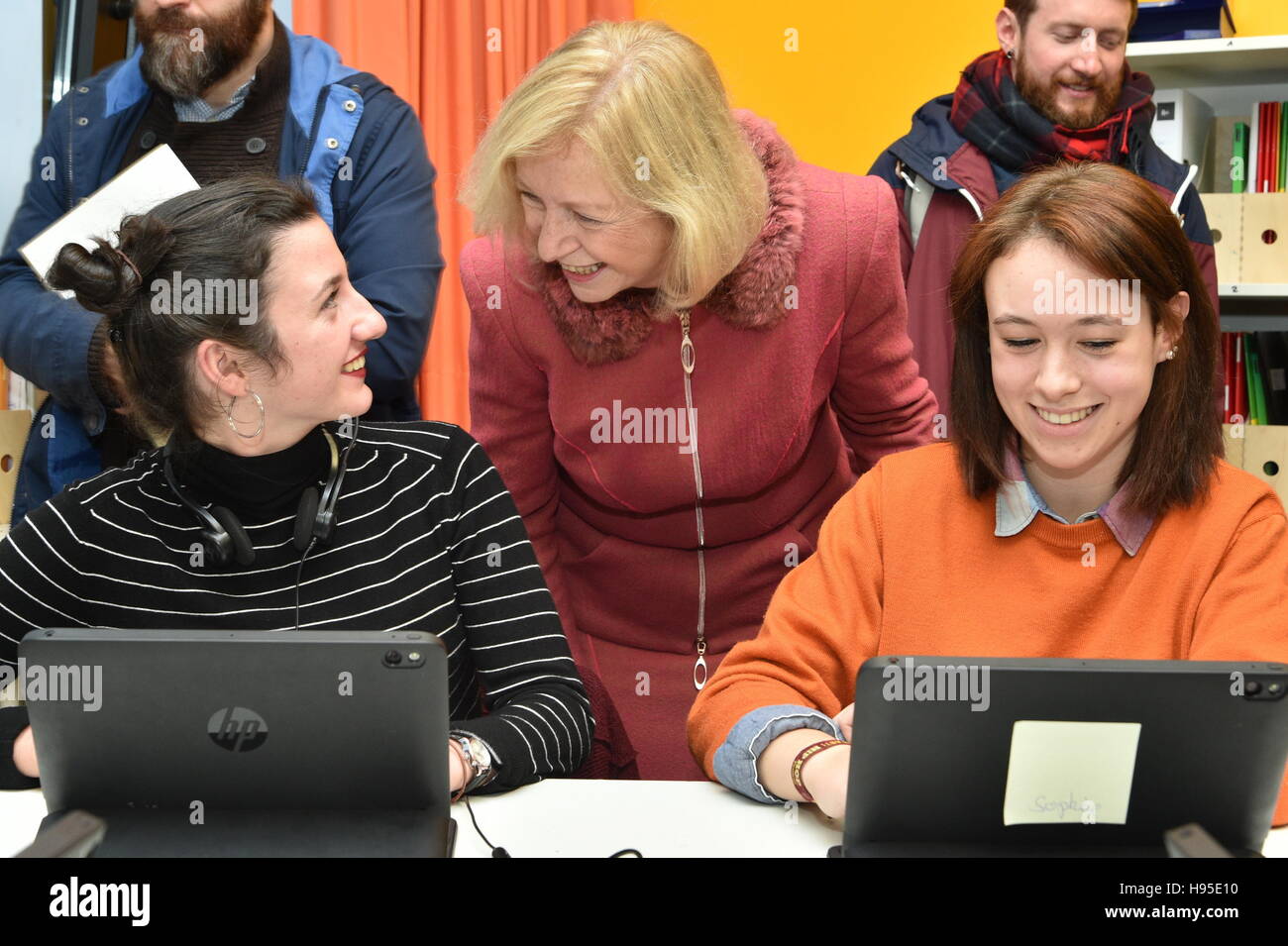 Students Emma Riviere (L) and Sophie Rubel meet German Minister of ...