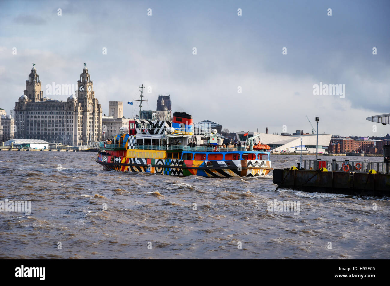 Wirral loop line hi-res stock photography and images - Alamy