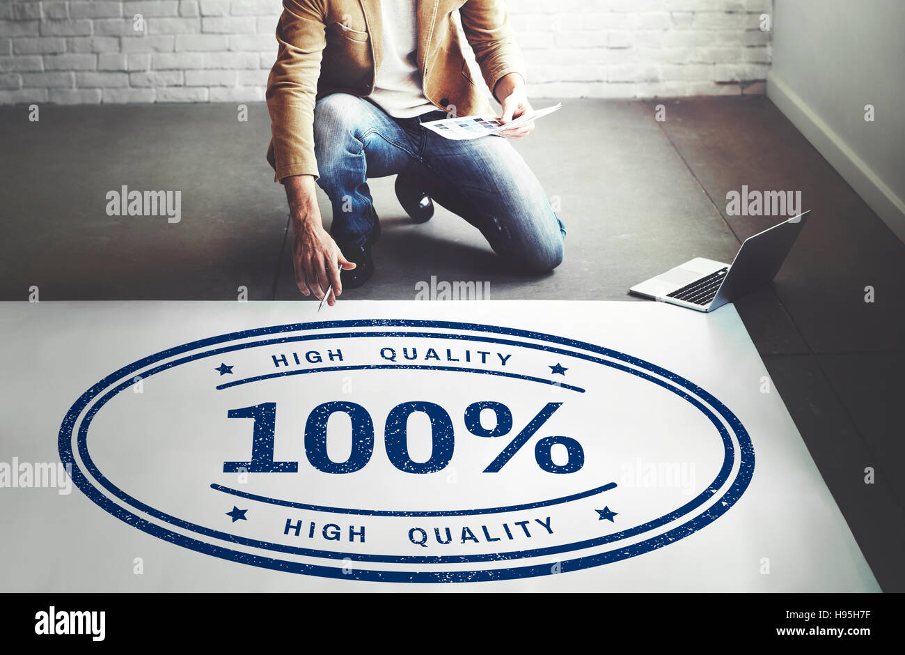100% Approved Exclusive Guarantee Product Concept Stock Photo - Alamy