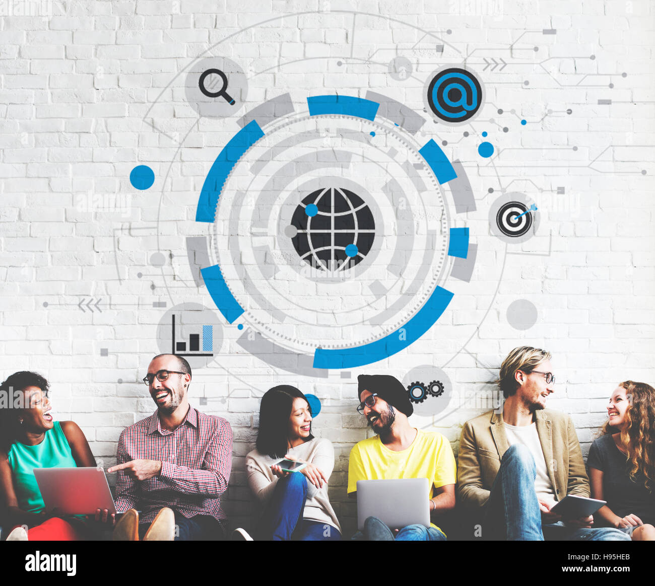 Global communication system hi-res stock photography and images - Alamy