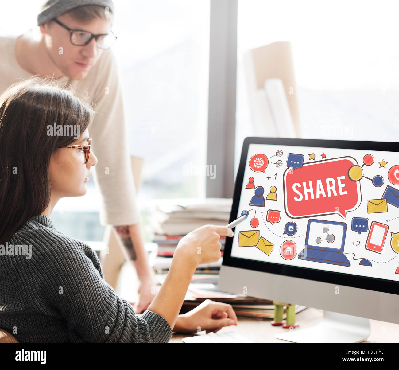 Share Sharing Portion Media Connection Feedback Concept Stock Photo - Alamy