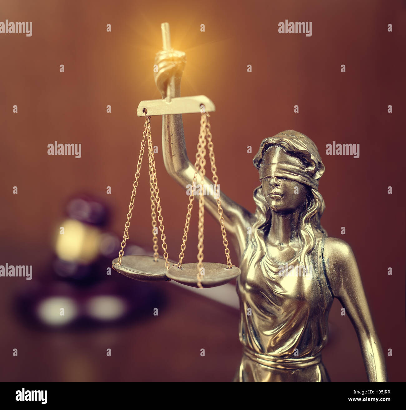 Statue of justice and Wooden gavel, law concept Stock Photo - Alamy