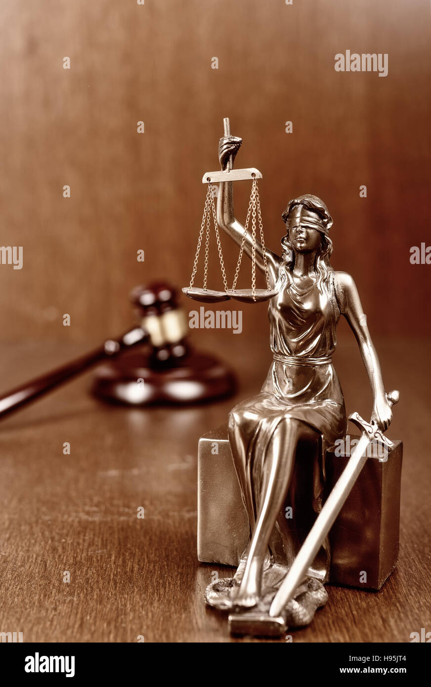 Statue of justice and Wooden gavel, law concept Stock Photo - Alamy