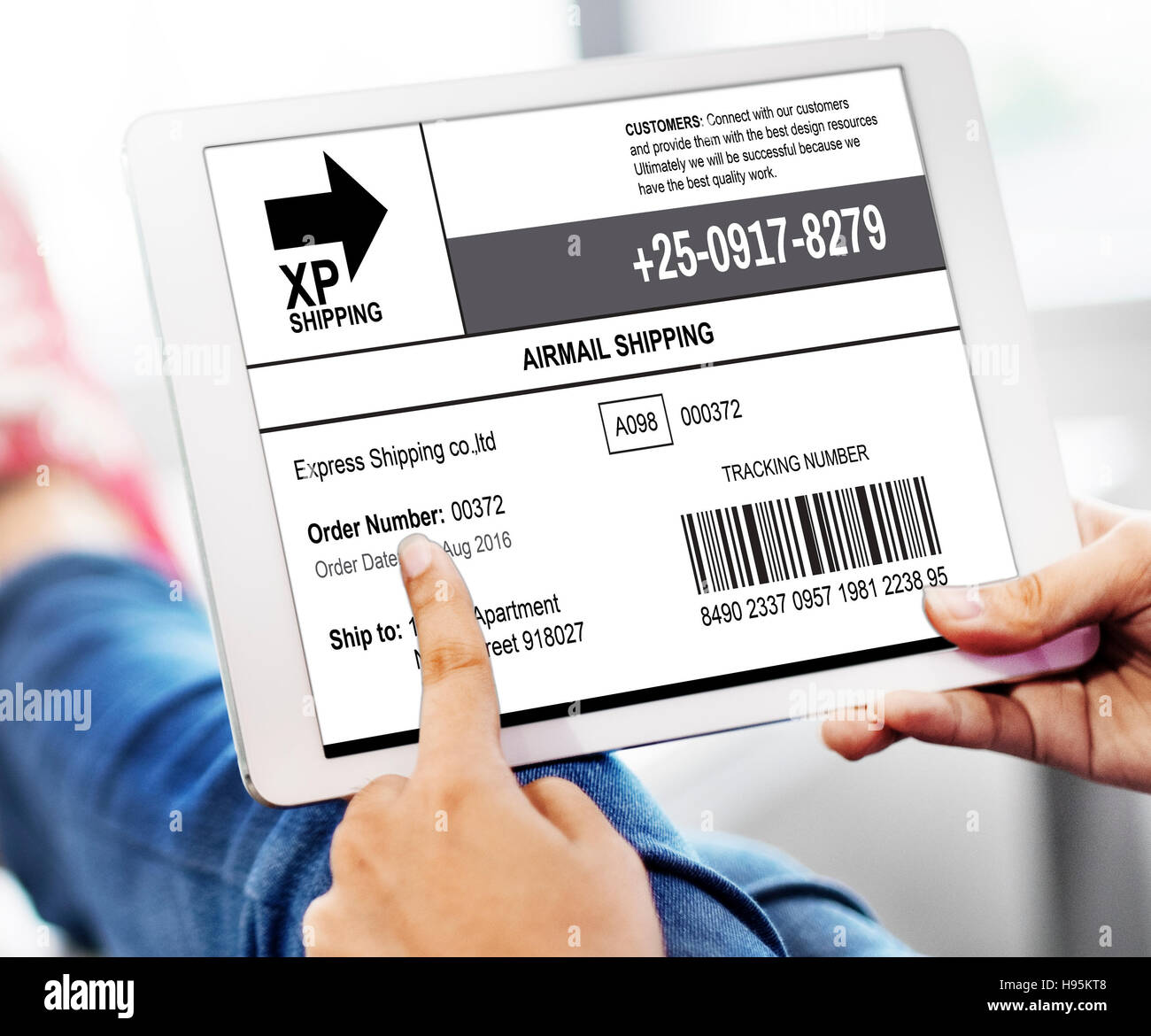 Order tracking hi-res stock photography and images - Alamy