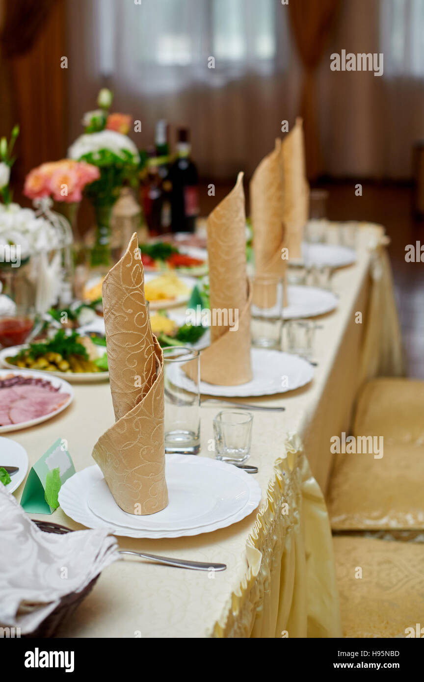 beautiful table setting for the wedding dinner in a restaurant Stock ...