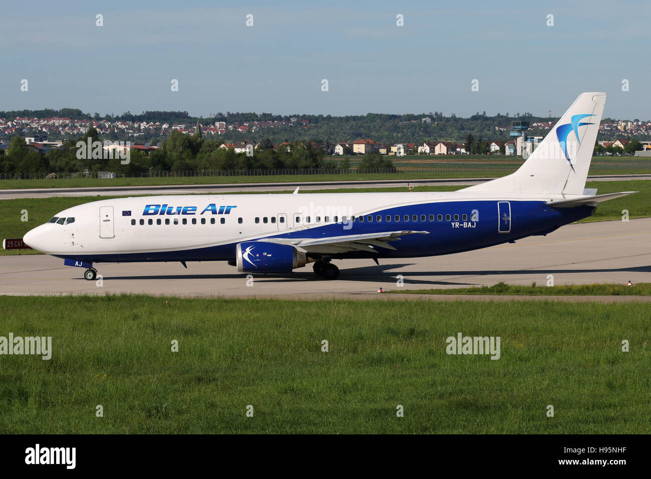 Blueair aircraft hi-res stock photography and images - Alamy
