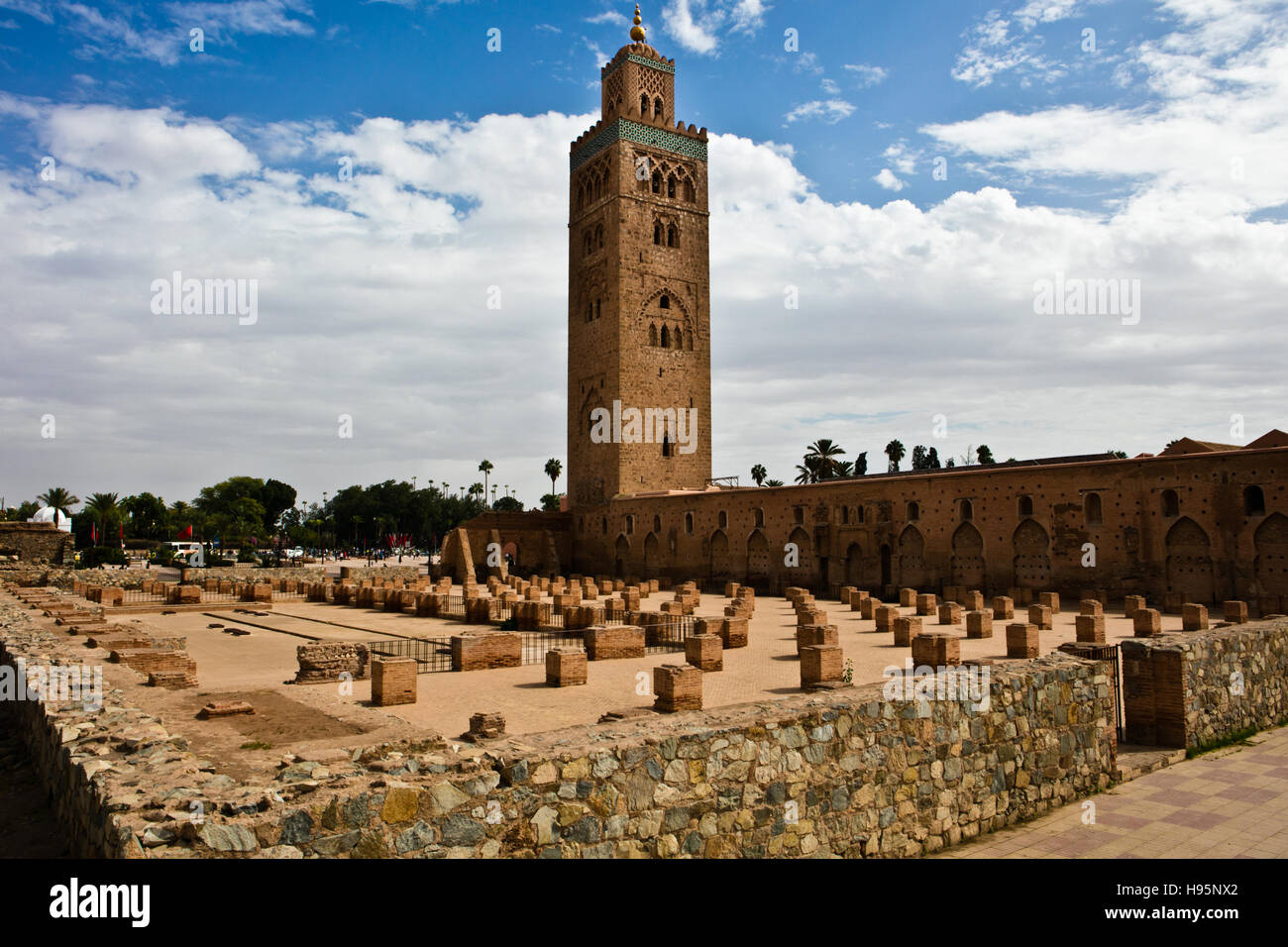 Worship sightseeing hi-res stock photography and images - Alamy