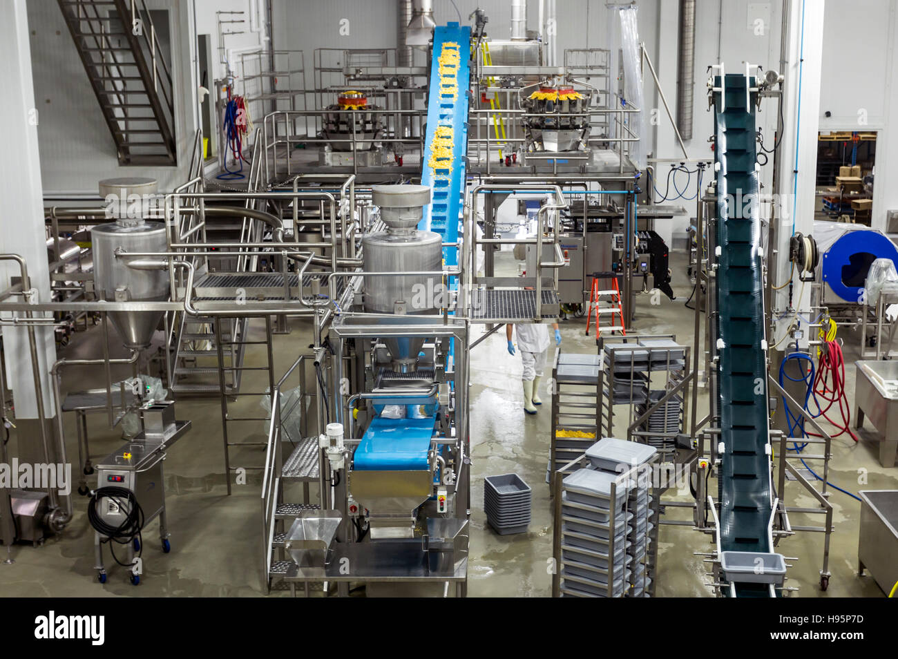 Assembly machines hi-res stock photography and images - Alamy