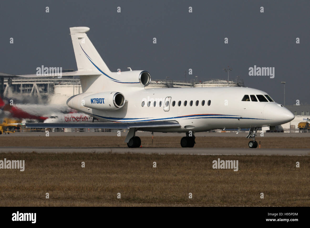 Privatjet hi-res stock photography and images - Alamy