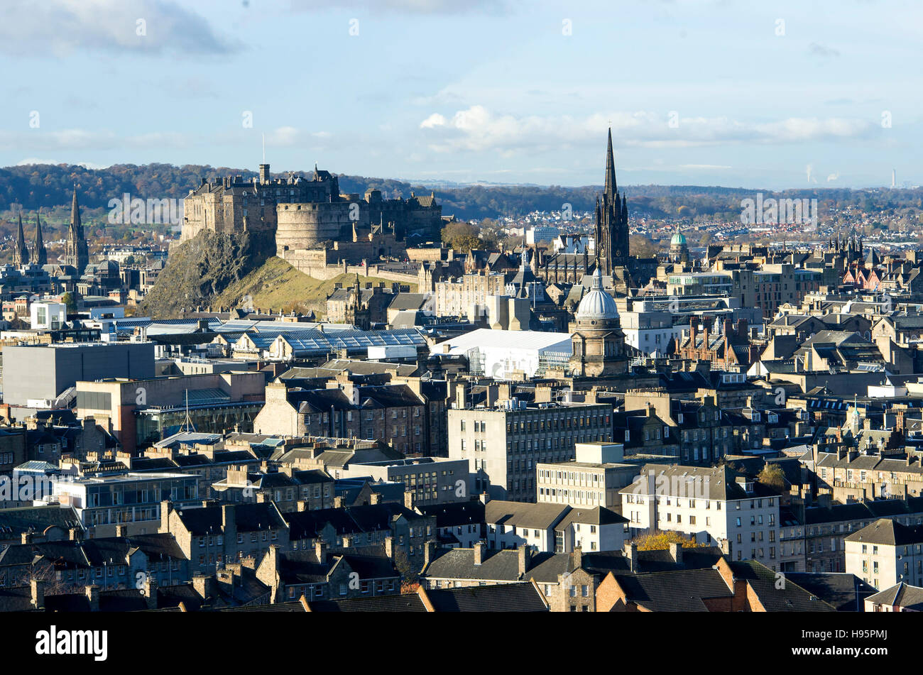 Edinburgh castle and Edinburgh Old Town viewed from Holyrood park Stock ...