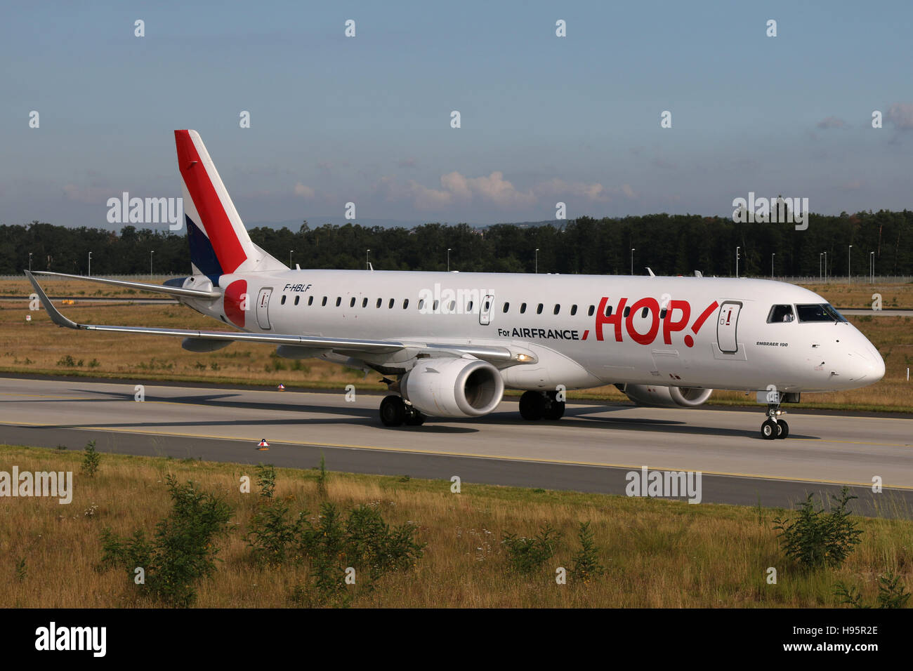 Hop embraer hi-res stock photography and images - Alamy